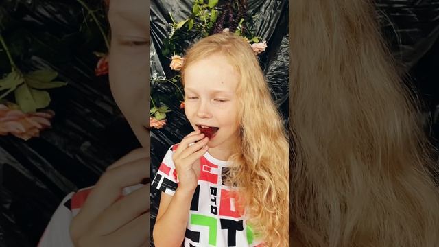 Натуральный шоколад с малиной