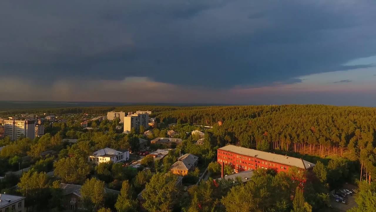 Гдето дождь, а у нас - солнце.