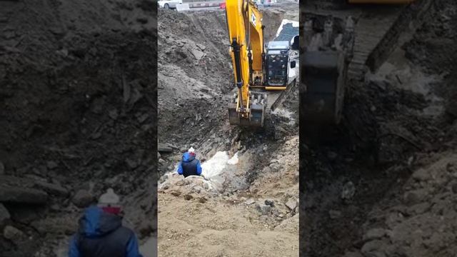 Установка матрацев Рено на выпускных оголовках гофрированных спиральновитых металлических труб
