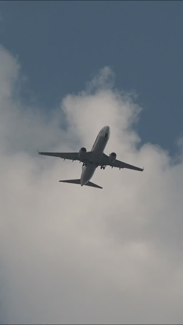 Boeing 737-8AS авиакомпании ЮТэйр [RA-73087] заходит на посадку во Внуково (VKO/UUWW) 26.05.2023