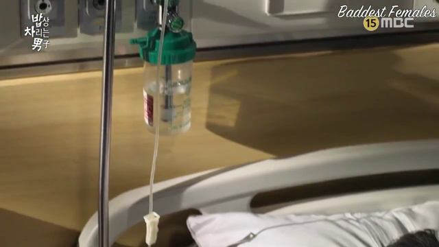 Мужчина, накрывающий стол 1 сезон 4 серия