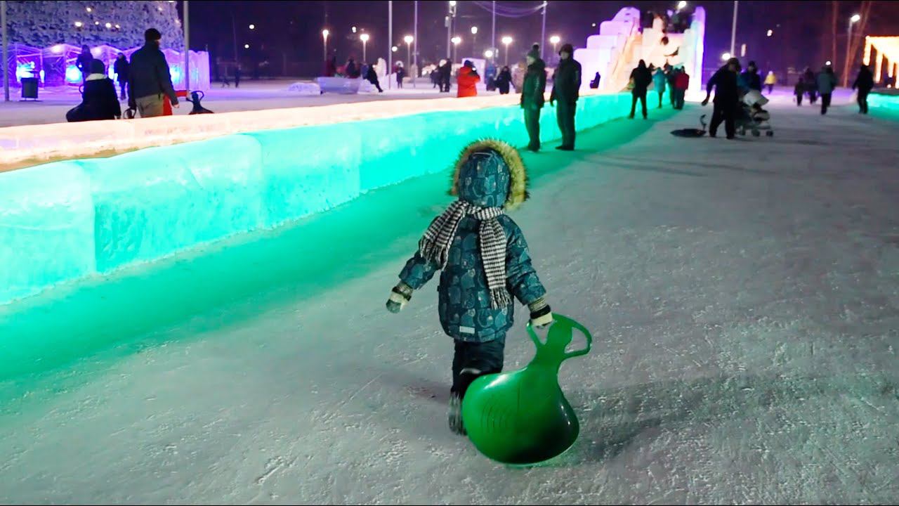 Ледянки «Скороход» и «Метеор» на городской ёлке