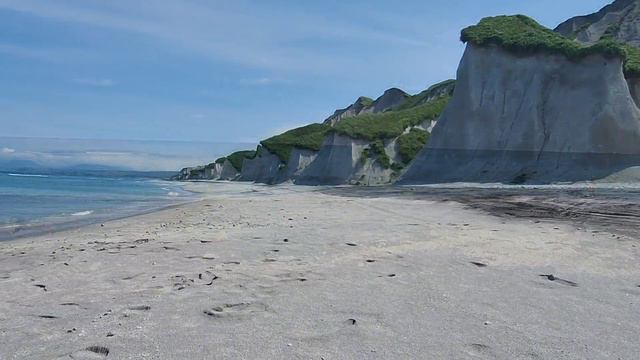 о. Итуруп  Белые скалы