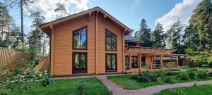 Смотрим что построили: баня из клееного бруса🌲 с мансардой и террасой