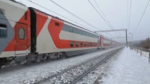 Электровоз ЭП20-051 с поездом Адлер - Москва