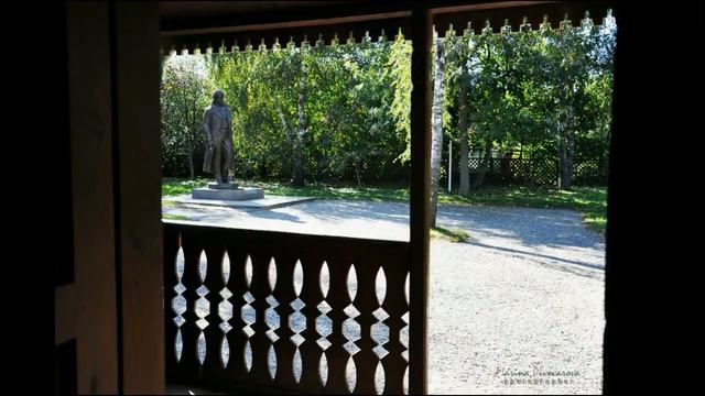 На могиле поэта