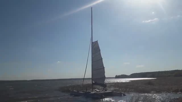 Самодельный парусный Катамаран полевой аналог Торнадо перезимовали.