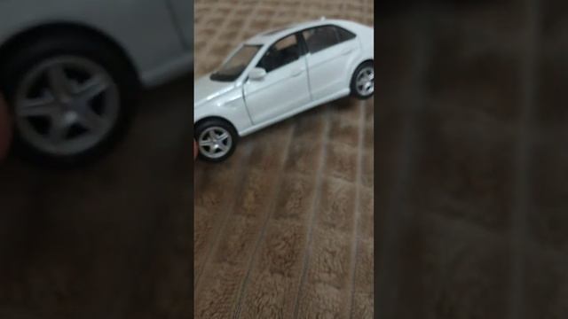 Mercedes Benz E 63 AMG. модель