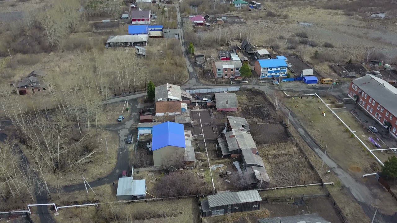 Новый дом, новая крыша, дорога между нашими домами...