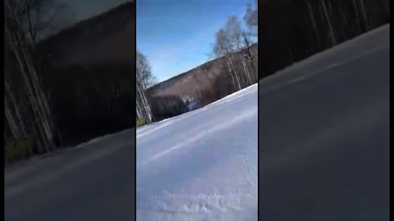 Downhill skiing. Скоростной спуск на горных лыжах #shorts