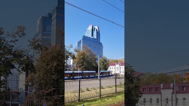 Здание РЖД и ст. Площадь трех вокзалов #электричка  #мцд #эп2д  #москва #train #ржд #железнаядорога