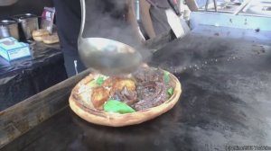 Британская уличная еда. Вкусно. Традиционное блюдо из Йоркшира