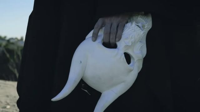 Trivium - Dead And Gone [OFFICIAL VIDEO]