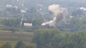 Удар «Краснополем» по дому, в котором была организована огневая точка солдат ВСУ.MP4