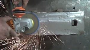 Наковальня с кривым лицом
