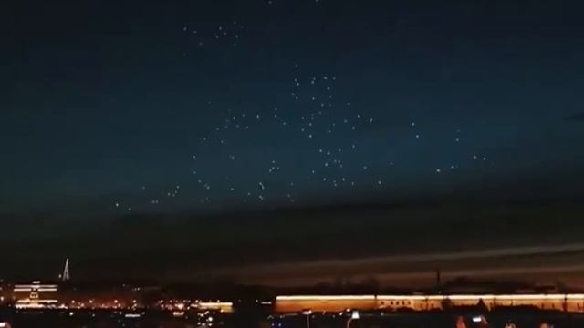 Шоу дронов над Невой