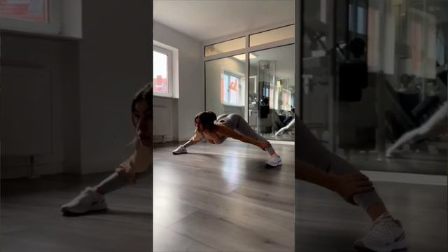 Красотка на RuTube #shorts #rutube #тикток #tiktok #ruhub #танец #красотки #девченки #телки #приколы