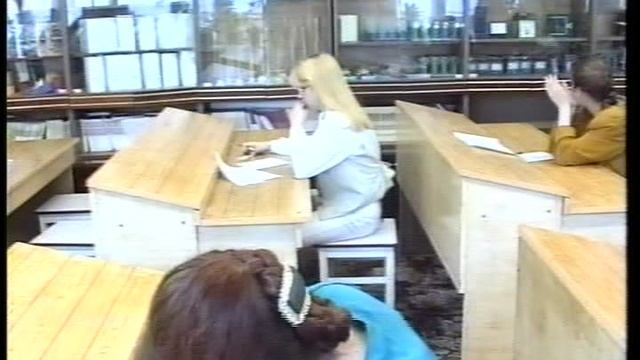 1996 Мегион_ экзамены в школе гимназии 5