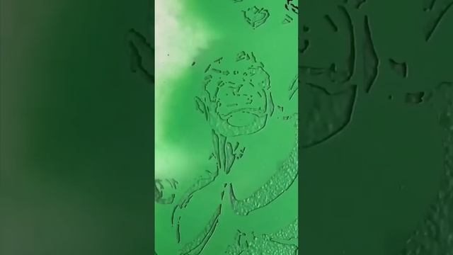 هاض الرجال ويلي كان كتير غريب قرر يعمل هاض شي ....[[[ ايمن تيوبر....