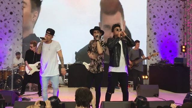 MEGA Тёплый Стан. MBAND- Она вернётся – смотреть онлайн видео от Открой для себя лучшие ...