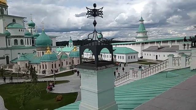 Ново-Иерусалимский монастырь. Вид с галереи по периметру монастырских стен 13.07.2019 г.