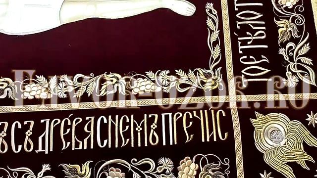 Купить вышитую плащаницу Спасителя для храма. Пошив богослужебных облачений для священнослужителей.