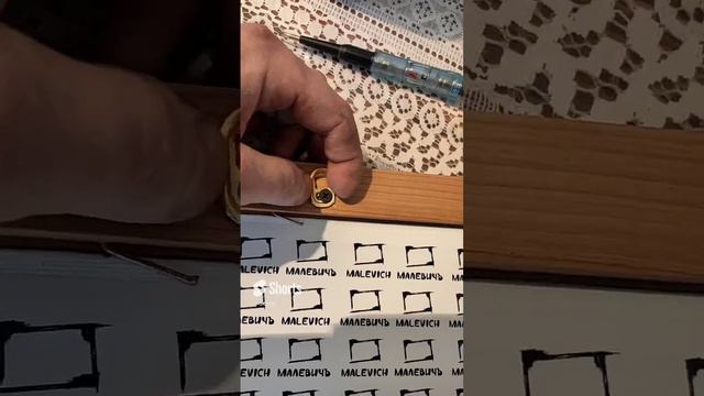 Как повесить картину