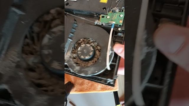 Немножко грязная фатка ps4 fat МЕЗАЗОЙ В НУТРИ)