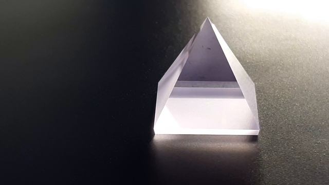 YAG garnet pyramid 41.9 Ct - пирамида из АИГ граната для Васту
