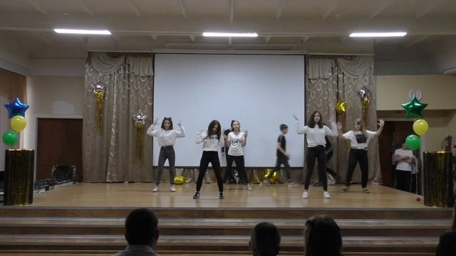 Чувство ритма 2019. "Ананас Адидас" Танец 8В