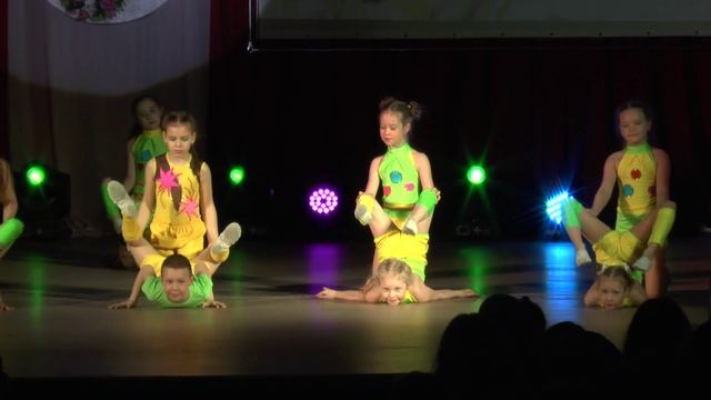 00001_10 Концерт 8 марта 2023 в Магдагачинском районном доме культуры