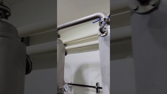 Восстановление EtOH с использованием большого сосуда с паровым обогревом и одним конденсатором..