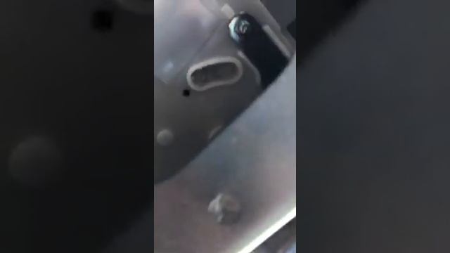 Замок багажника Honda CRV (пятой двери) сломался. Открытие из салона
