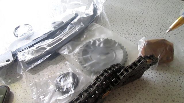 пришел моторчик доводчика двери тойота раум 2003г стоят морозы ремонт автомобиля пока откладываю