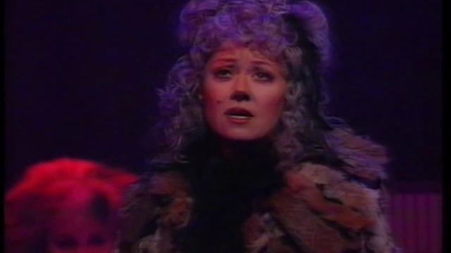 CATS - London - Macavity & Memory (Elaine Paige, Aeva May & Rosemarie ...