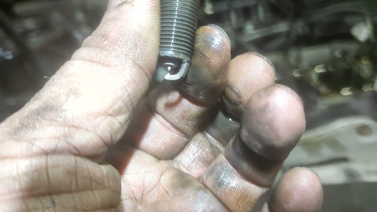 Camri-50 2014 года... застучал движок