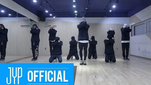 Stray Kids "Grrr 총량의 법칙(BEWARE)" Dance Practice
