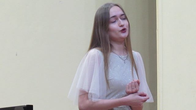 конкурс вокалистов. "моя радость, хочешь что-ли погулять?"