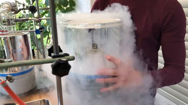 Boiling Mercury to Create a High Vacuum - Mercury Diffusion Pump [XljPmma7244]