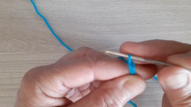 Цепочка из воздушных петель.Вяжем крючком.
