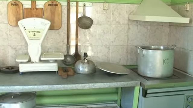 Инструктор - кинолог Андрей Зараменских. Июнь 2012 год.