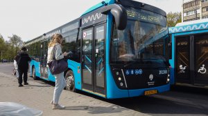 958 маршрут автобуса. 25.04.2023 год. Москва.