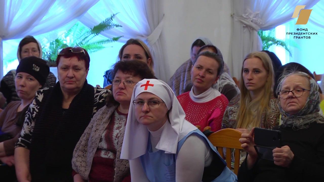 Усаживание пациента в кровати положение сидя на кровати со спущенными ногами  Часть 2