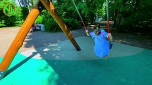 Приезжайте на Крестовский остров кормить белочек в парке ЦПКиО /