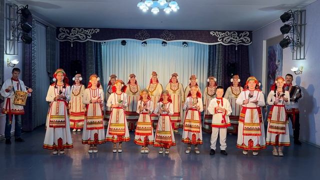 Фольклорный мордовский ансамбль "Валдо чи" и Детский вокальный ансамбль "Валдо лей" - "Пенчт"