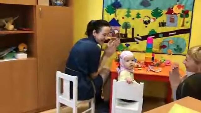 Вот такой утренний позитив! Арина 1г2мес - Центр реабилитации «Тоша & Co»