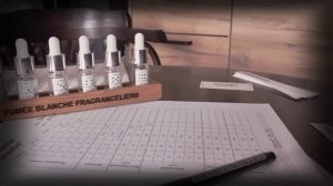 Aromamancy: Fumée Blanche Fragrancelier, подставка флаконы
