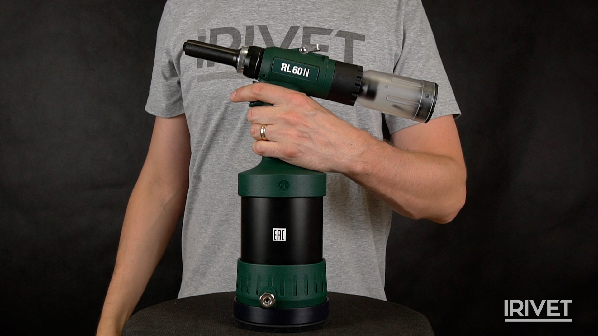 RIVETEC RL 60N - пневмо-гидравлический заклёпочник для установки вытяжных заклёпок Ø 4.0 - 8.0 mm