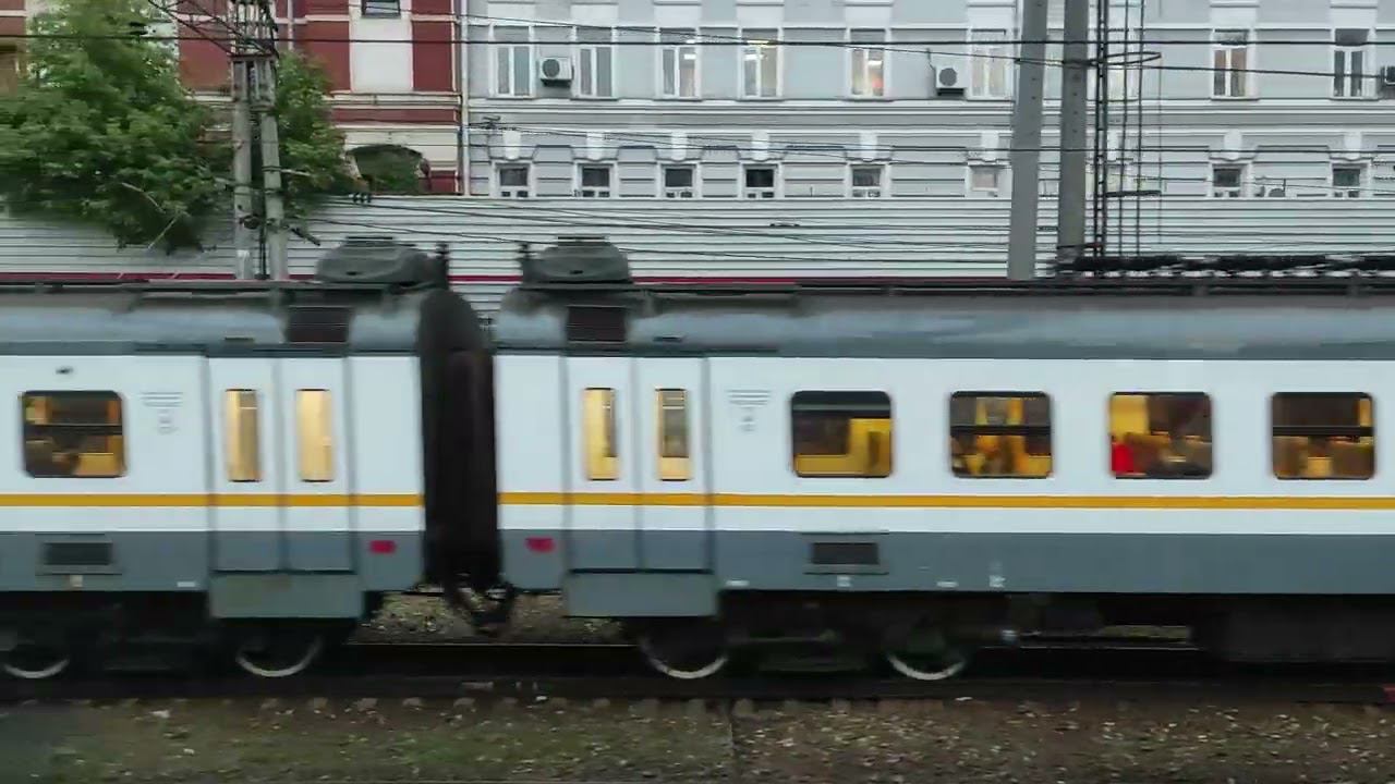 Поезд из Москвы_Train from Moscow_モスクワからの列車