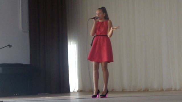 Максименко Елизавета - А мне бы петь и танцевать (2013).MP4